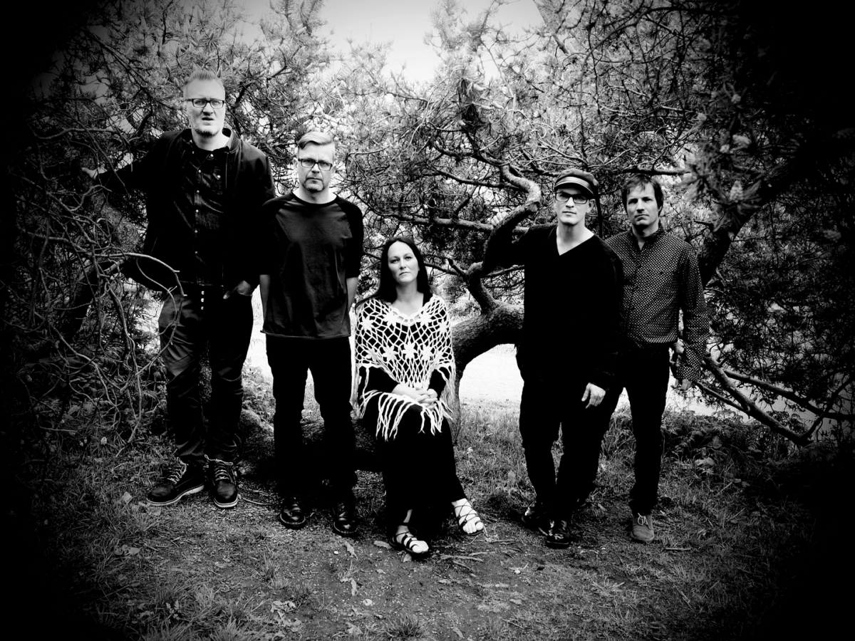 GARMANA – THE BLACK LAB